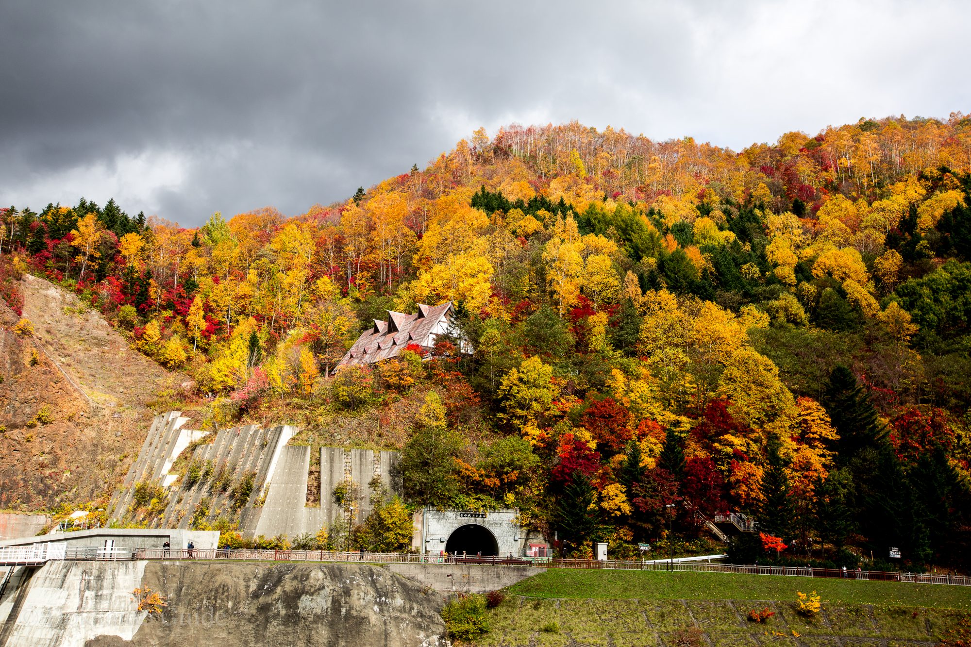 Hoheikyo Dam - Hokkaido Guide